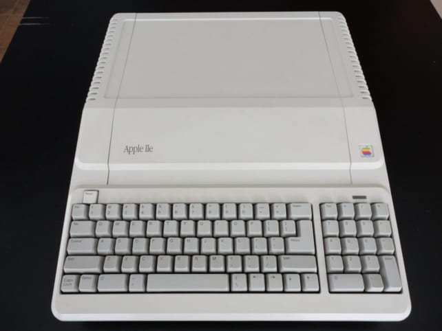 Apple IIe Platinum Datasheet - Silicon Features