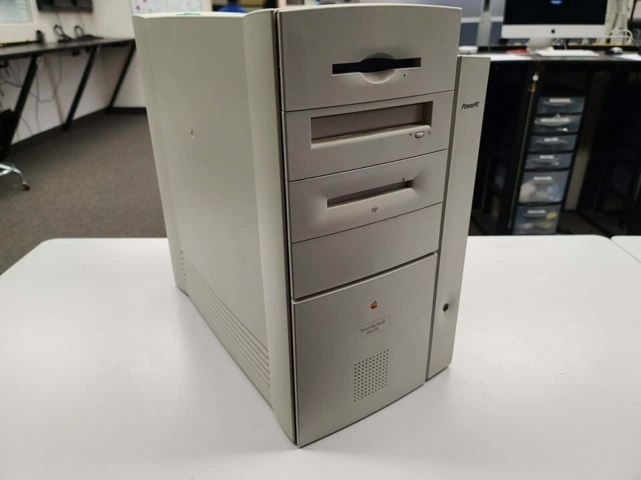 Power Macintosh 8600 Datasheet - Silicon Features