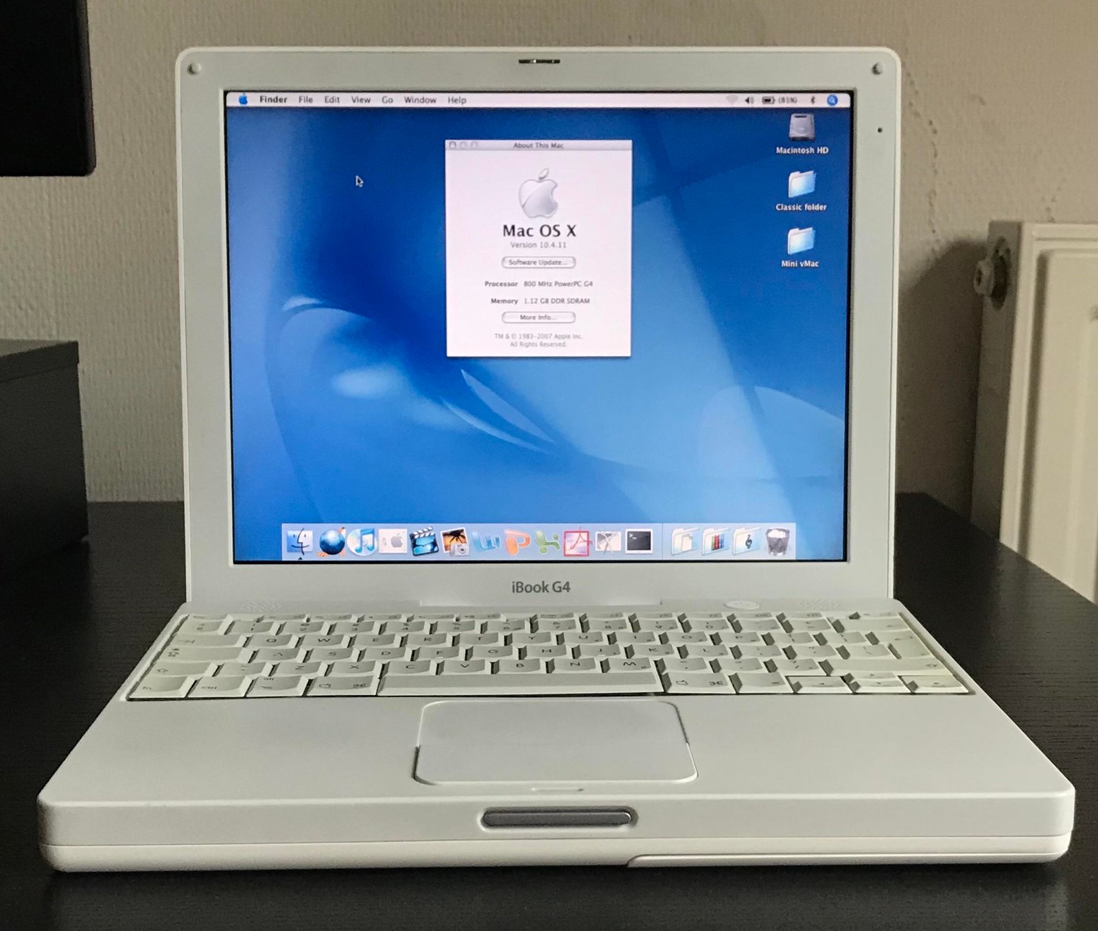 Original iBook G4 12-inch Explained - Silicon Features Original iBook G4 12-inch Explained - Silicon Features